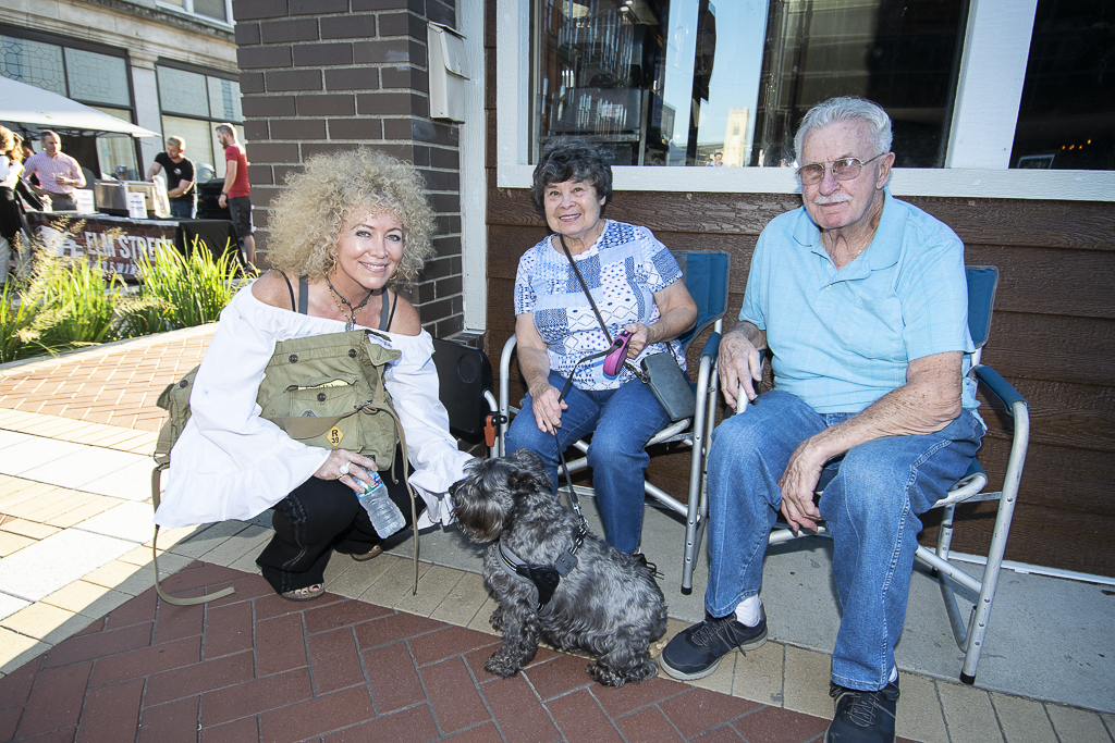 mr4 — Muncie Journal