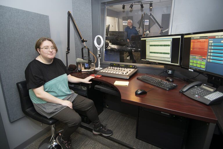 New Radio Station WMUN is the 'Talk of Muncie' — Muncie Journal