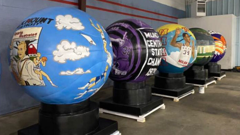 mcb — Muncie Journal